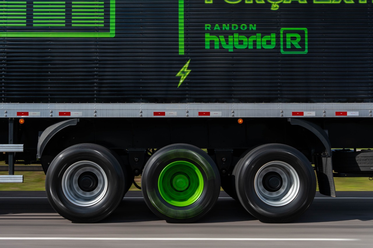 Empresas Randon comercializam primeiras unidades de semirreboques com ...